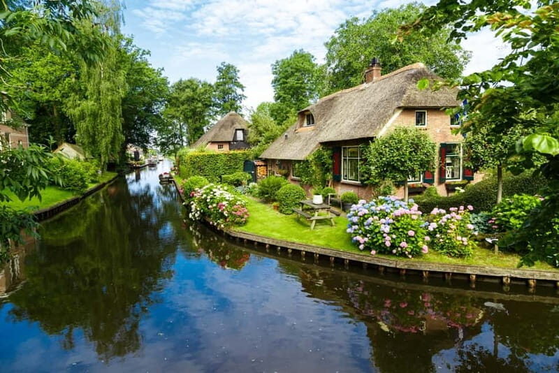 From Amsterdam: Explore Giethoorn Private Guided Tour by Car - Key Points