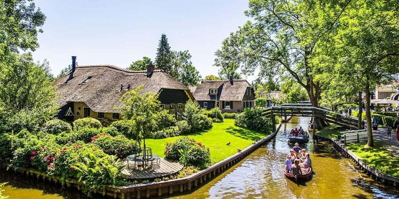 From Amsterdam: Explore Giethoorn Private Guided Tour by Car - Comparing to Other Giethoorn Tours