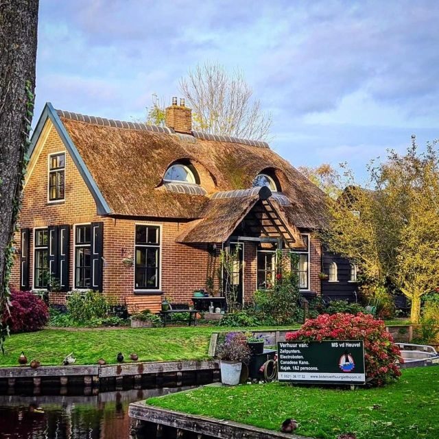 From Amsterdam: Giethoorn & Zaanse Schans Tour w/ Small Boat - Key Points