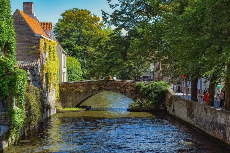 From Amsterdam: Private Sightseeing Tour to Bruges - Who Is This Tour Best For?