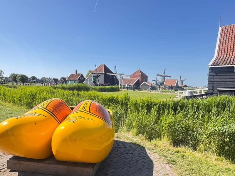 From Amsterdam: Zaanse Schans Windmills & More - E-Bike Tour - Who Should Consider This Tour
