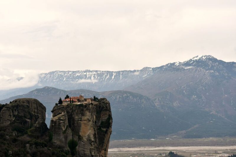 From Athens: Delphi and Meteora 2-Day Tour with Hotel - FAQ