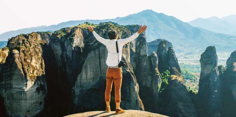 From Athens: Meteora Full-Day Trip with Guide on Luxury Bus - Key Points