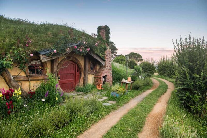 From Auckland: Guided Hobbiton Movie Set Small Group Tour - Key Points