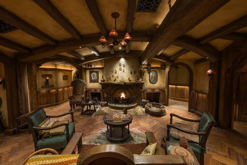 From Auckland: Guided Hobbiton Movie Set Small Group Tour - Accessibility and Suitability