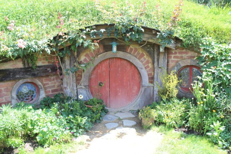 From Auckland: Hobbiton Afternoon Tour - The Green Dragon Inn Experience