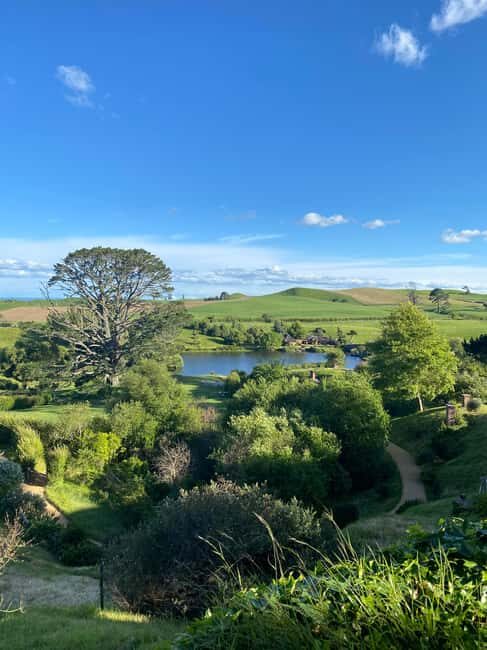 From Auckland: Hobbiton & Hamilton Gardens Small Group Tour - The Best Fit for This Tour
