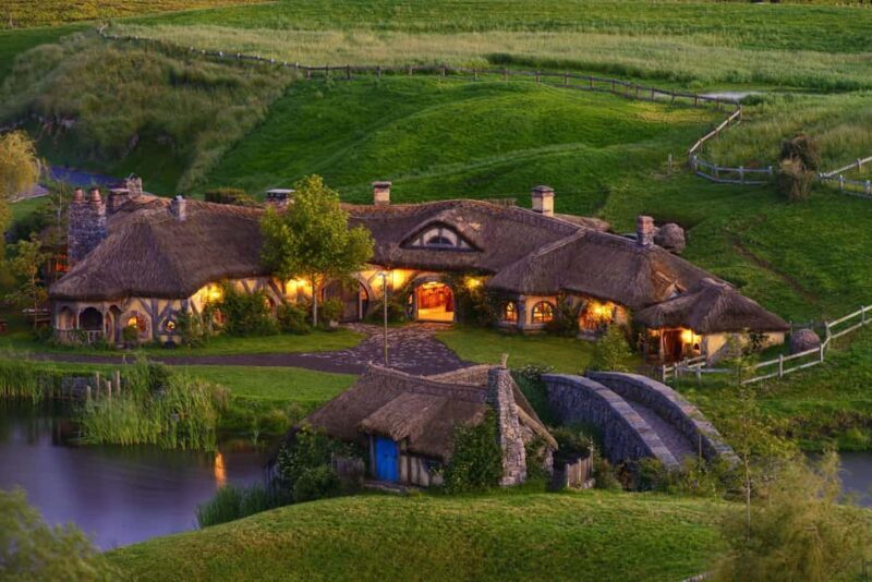 From Auckland: Hobbiton & Hamilton Gardens Small Group Tour - The Sum Up