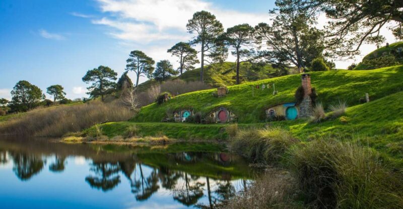 From Auckland: Hobbiton Movie Set Full-Day Small-Group Trip - Practical Tips and Considerations