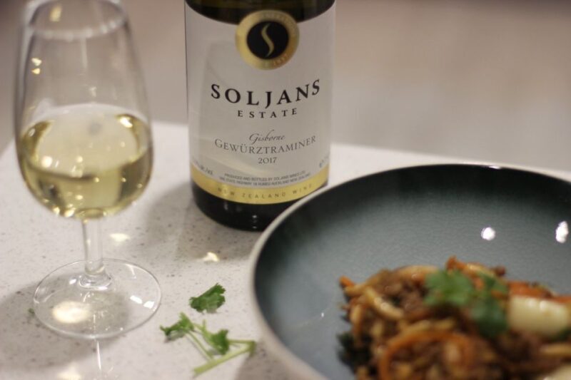 From Auckland: Small Group Kumeu Wine Tour with Lunch - A Closer Look at the Kumeu Wine Tour Experience