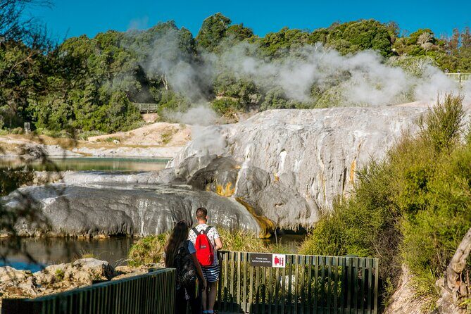 From Auckland: Te Puia Rotorua and Activity Combinations - Exploring Rotorua’s Downtown and Lake Rotorua