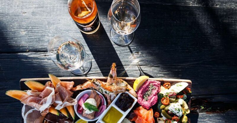 From Auckland: Waiheke Island Sip & Savour Tour with Lunch - Key Points