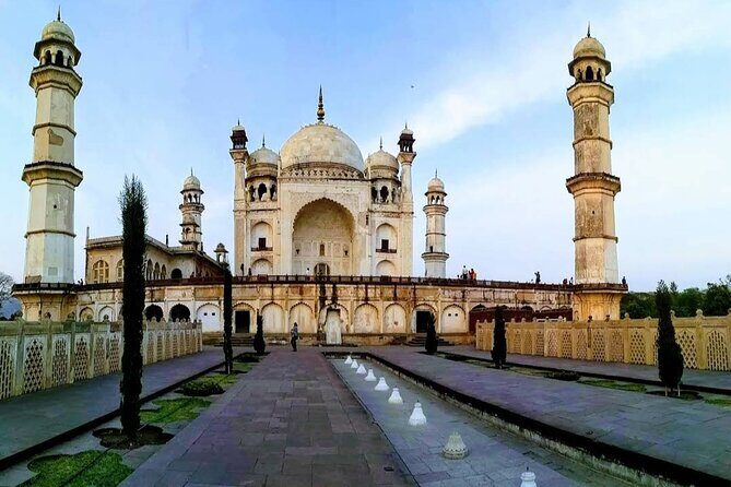 From Aurangabad: 1-Day Taxi Trip to Ajanta and Ellora Caves - The Sum Up