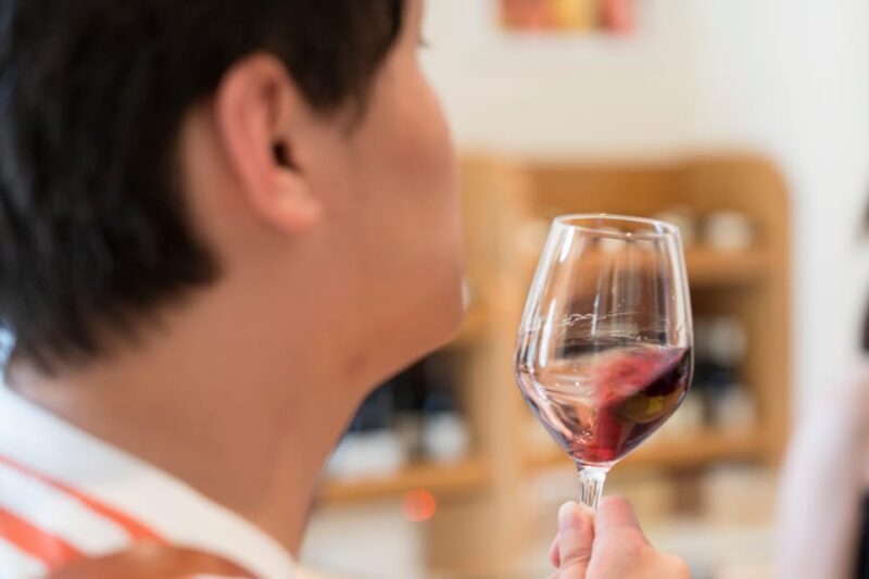 From Avignon: Châteauneuf du Pape Half-Day Wine Tour - Visiting the Vineyards: Second Stop