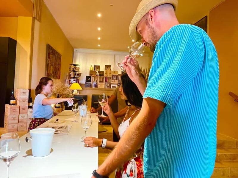 From Avignon: Wine Tour in 3 places inc. Châteauneuf du Pape - Frequently Asked Questions