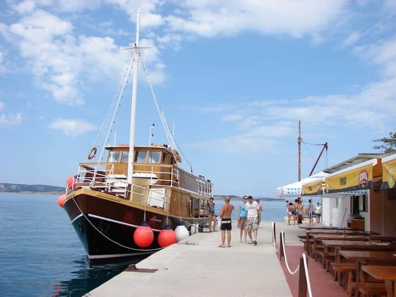 From Baka: Island Day Trip on a Traditional Ship with Lunch - Practical Tips for Travelers