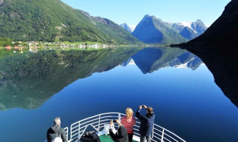From Balestrand: Guided Fjord & Glacier Tour to Fjærland - FAQ