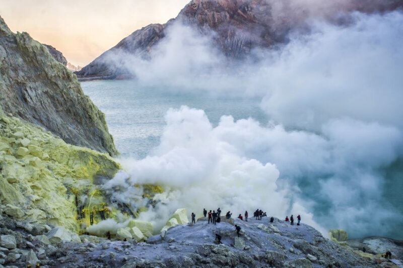 From Bali: 24-Hour Kawah Ijen Blue Flames, Dinner & Room - The Sum Up