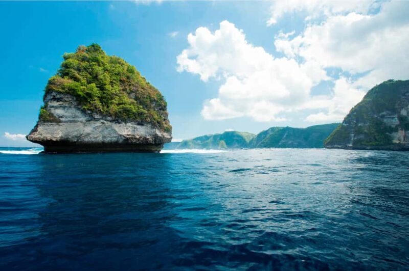 FROM BALI: NUSA PENIDA ISLAND ADVENTURE CRUISE - A Practical Look at the Nusa Penida Cruise Experience