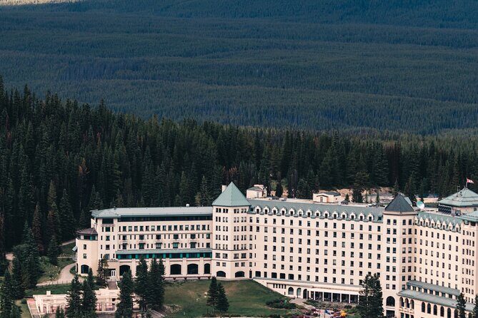 From Banff/Canmore: Trip to Moraine Lake and Lake Louise - What We Love About This Tour