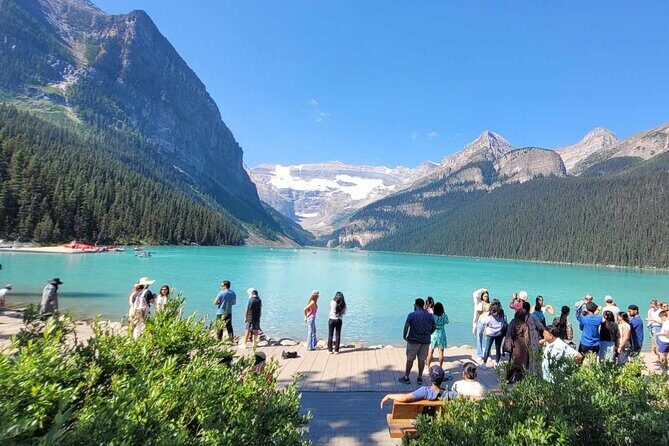 From Banff: Moraine Lake and Lake Louise Half Day Tour - The Transportation and Group Experience