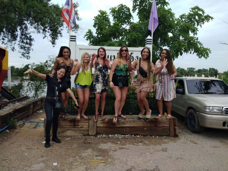 From Bangkok: Floating & Railway Markets Tour & Coconut Farm - FAQ