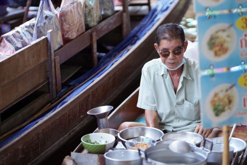 From Bangkok : Meklong Railway Market By Bus - FAQ