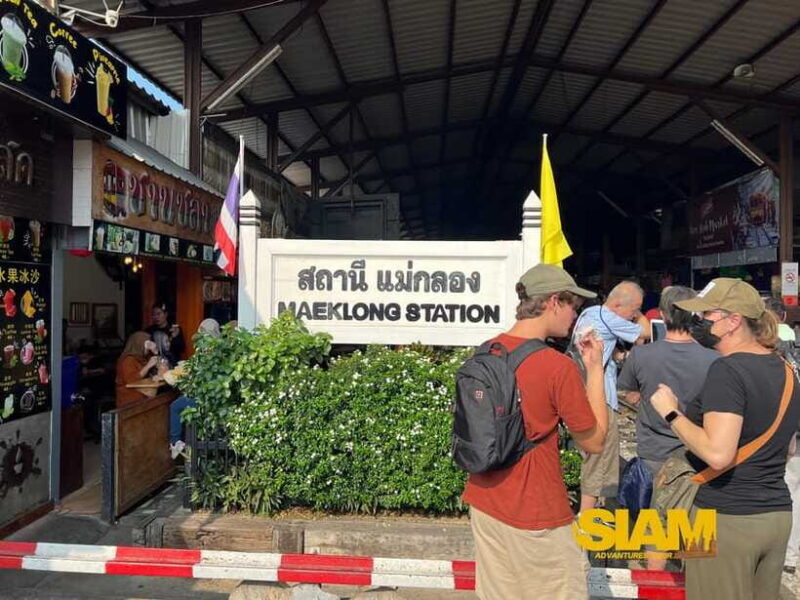 From Bangkok:Damnoen Floating Market and Railway Market Tour - Who Will Love This Tour?