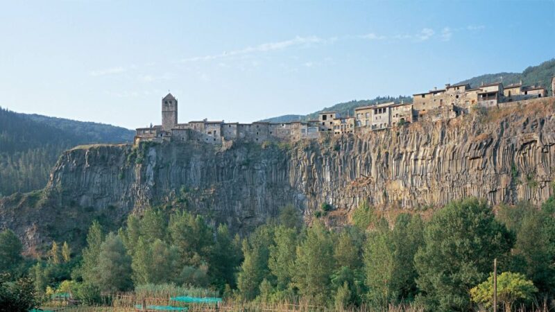 From Barcelona: Besalú & Medieval Towns Tour w/ Hotel Pickup - Who Should Consider This Tour?