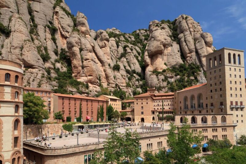 From Barcelona: Montserrat Tour, Rack Railway & Licor Taste - Key Points