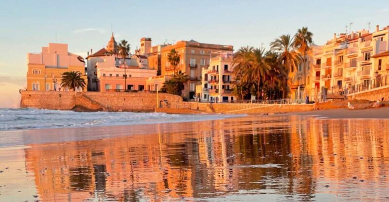 From Barcelona: Private Sitges & Ultimate Paella Experience - Exploring the Charm of Sitges with a Private Guide and Authentic Paella