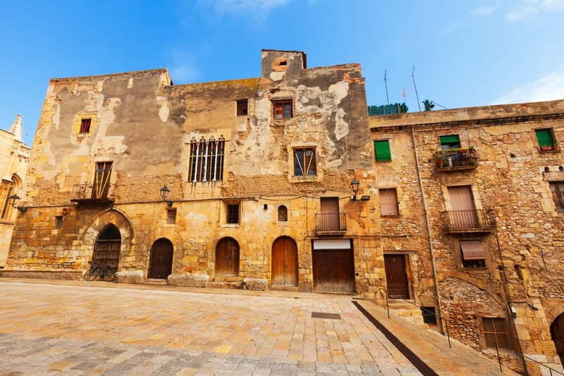 From Barcelona: Private Tarragona Guided Tour with Free Time - Who Should Consider This Tour?