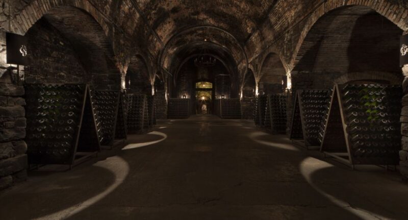 From Bergamo: Winery Tour in Franciacorta with Lunch - Key Points
