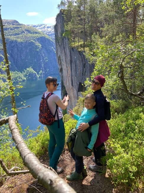 From Bergen: 2 in 1 - Fjord Cruise and Guided Mountain Hike - FAQs
