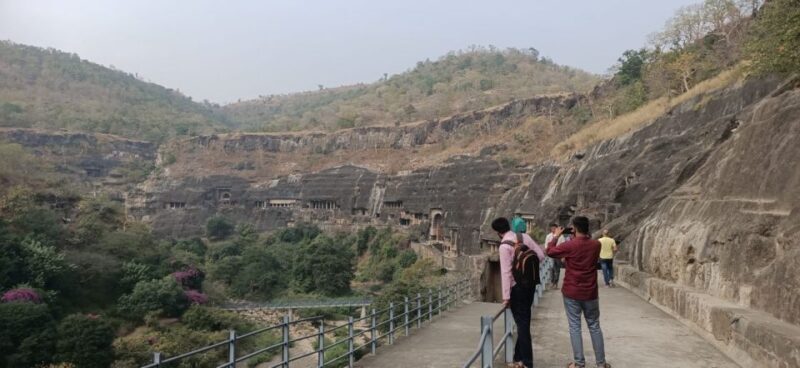 From Bhusawal: 1-day or 2-day Ajanta and Ellora Caves Tour. - Key Points