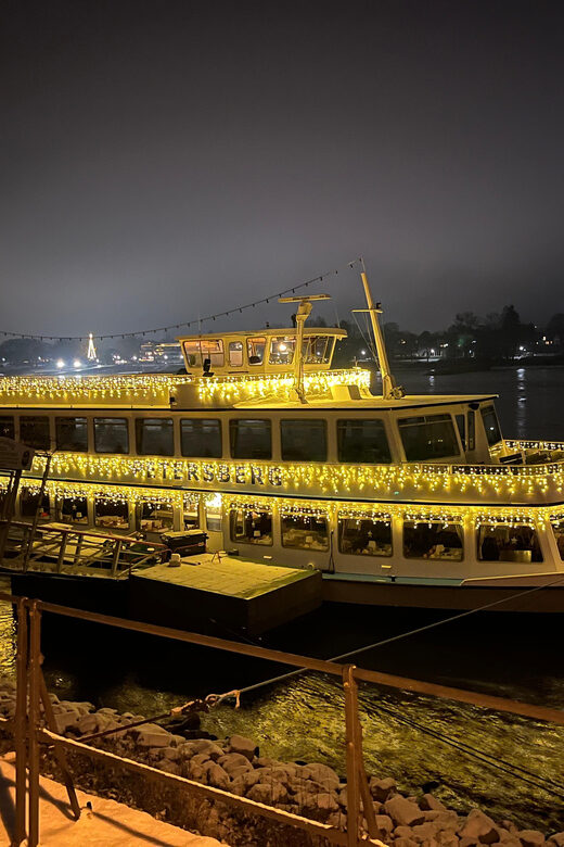 From Bonn: Christmassy Advent Cruise on the Rhine - The Experience in Detail