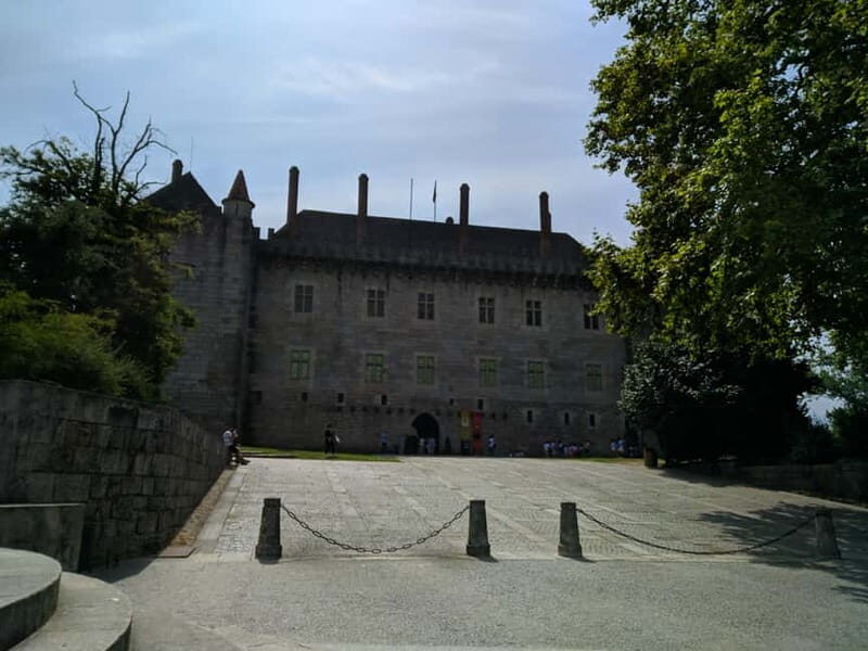 From Braga: Guimarães & Braga Full Day Tour - A Closer Look at the Experience