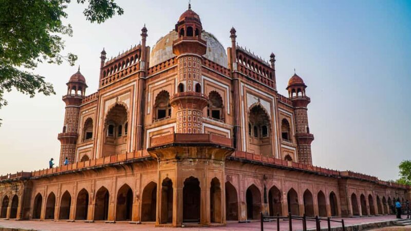 From Bright Skies to Night Lights: Safdarjung Tomb Walk - An Honest Look at the Safdarjung Tomb Walk