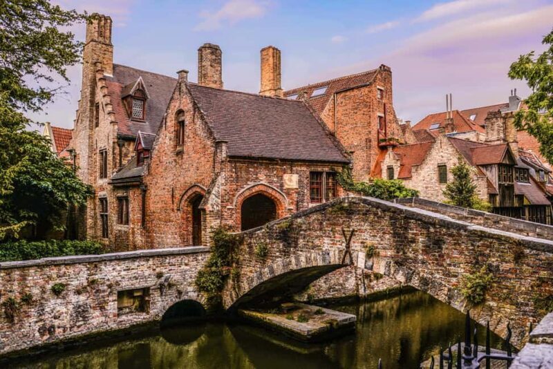 From Brussels: Bruges by Train with Guided Tour & Boat Ride - The Perfect Balance: Guided Tour and Free Time