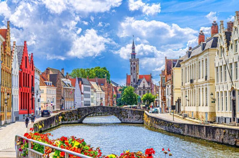 From Brussels: Bruges by Train with Guided Tour & Boat Ride - Returning to Brussels