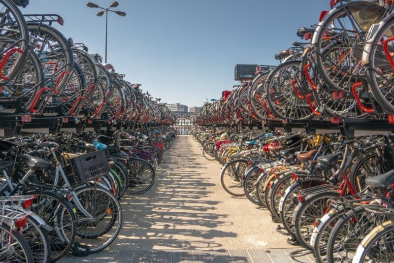 From Brussels: Day Trip to Amsterdam with Canal Boat Cruise - Who Is This Tour Best For?