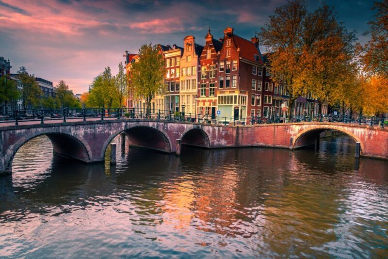 From Brussels: Day Trip to Amsterdam with Canal Boat Cruise - The Sum Up