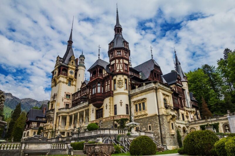 From Bucharest: A Taste of Transylvania: Private Tour - Brasov Old Town: A Medieval Treasure