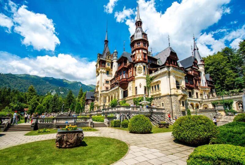 From Bucharest: Day Trip to Dracula's Castle, Peles & Brasov - Exploring Brasov’s Medieval Charm