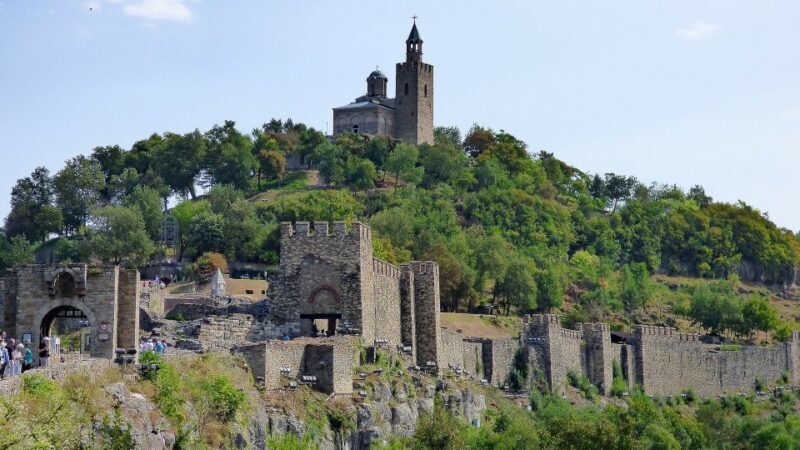 From Bucharest: Day Trip to Medieval Marvels of Bulgaria - Key Points