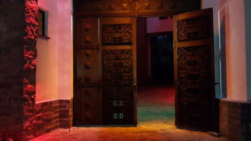 From Bucharest: Multi-City Dracula 8-Day Private Tour - The Experience in Detail