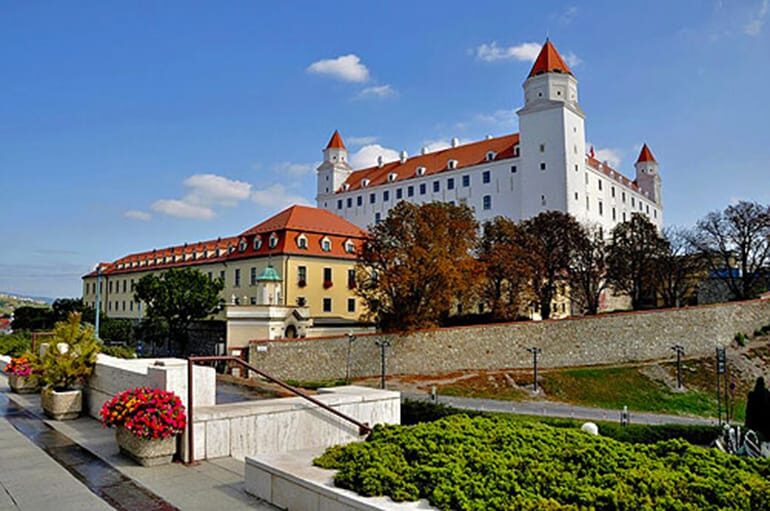 From Budapest: Bratislava Day Trip - What Makes This Tour a Good Choice?