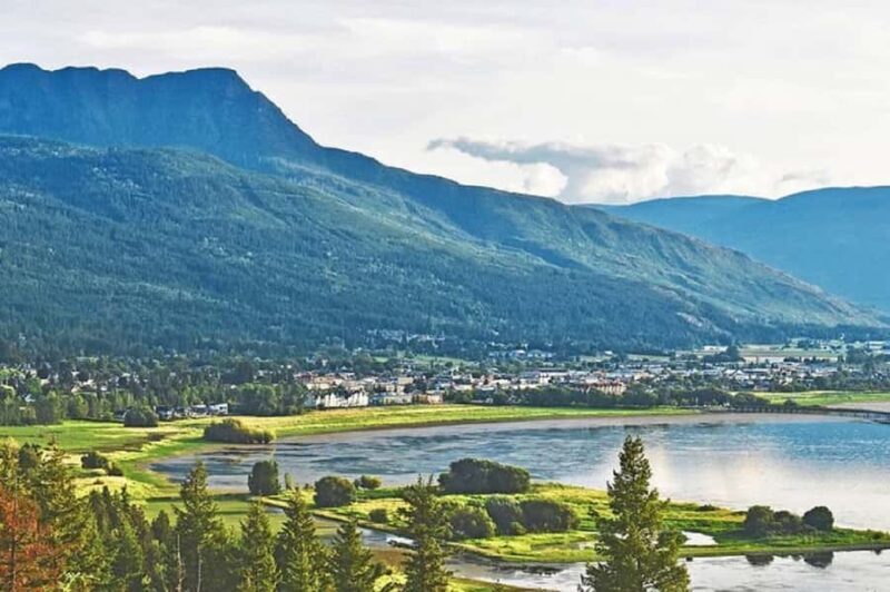 From Calgary: 2-Day Rocky Mountains and Salmon Run Tour - Who Should Consider This Tour?