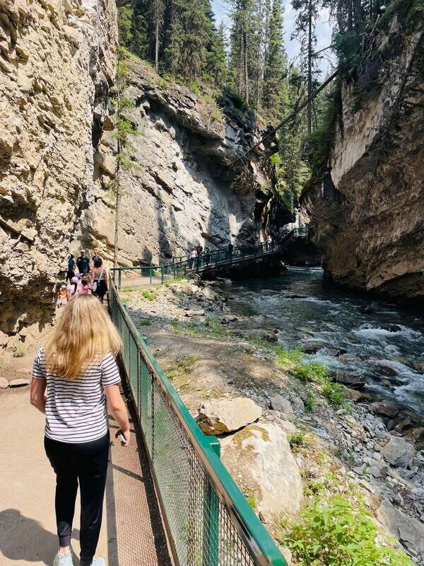 From Calgary: Banff, Moraine Lake and Lake Louise Tour - Real Traveler Insights