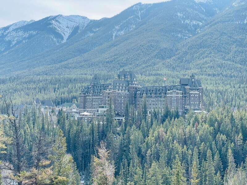 From Calgary: Banff, Moraine Lake and Lake Louise Tour - Who Should Consider This Tour?